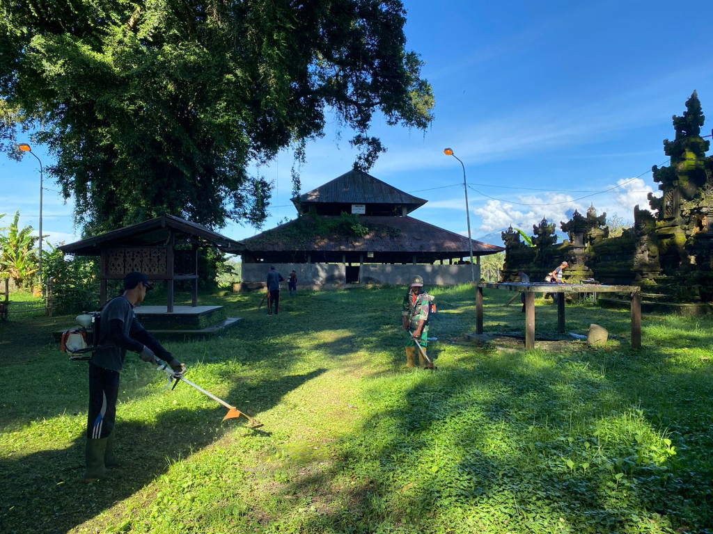 Giat Rutin Tenaga Kebersihan Lingkungan (TKL) Desa Petang ...